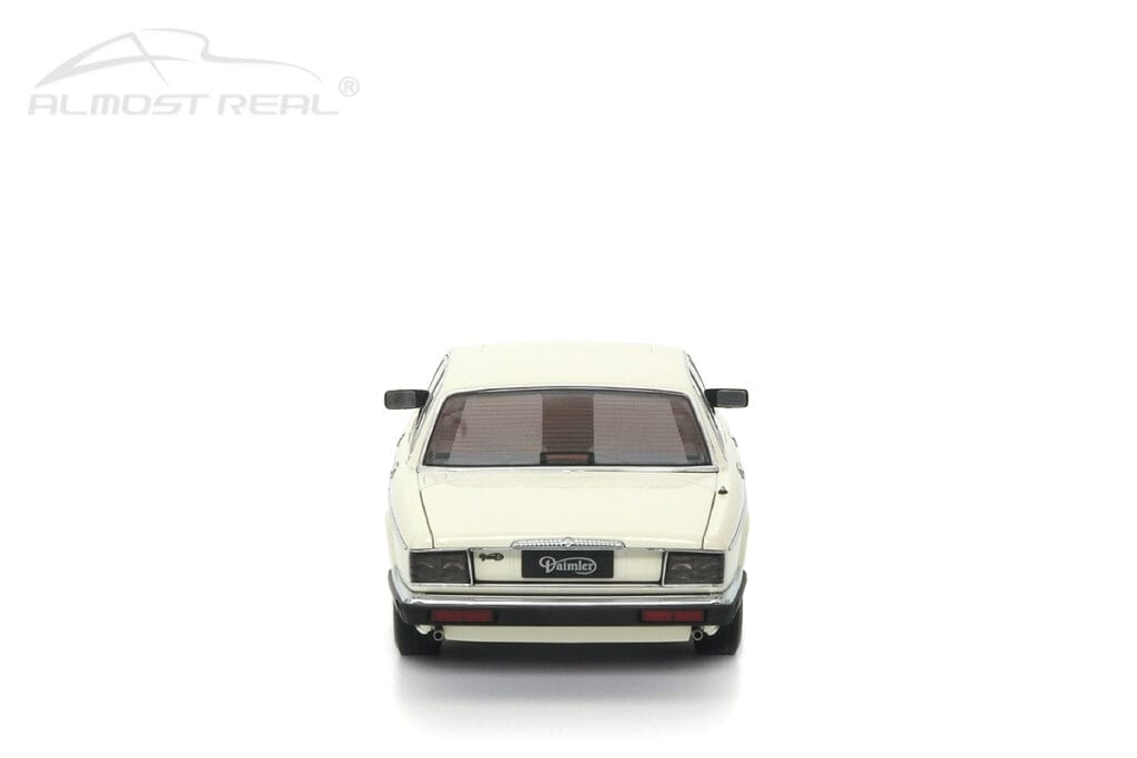 Almost Real - 1:18 Jaguar Daimler XJ6 (XJ40) Glacier White | Model Universe