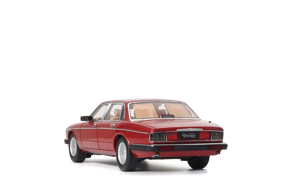 Almost Real - 1:18 Jaguar Daimler XJ6 (XJ40) Flamenco Red