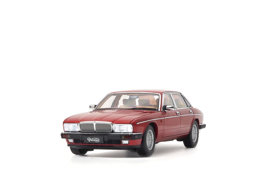 Almost Real - 1:18 Jaguar Daimler XJ6 (XJ40) Flamenco Red