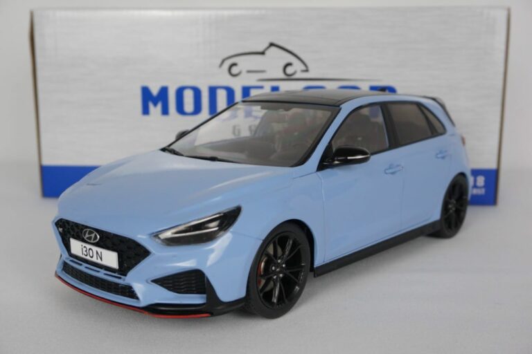 MCG - 1:18 Hyundai i30 N Blue 2021 Diecast Model