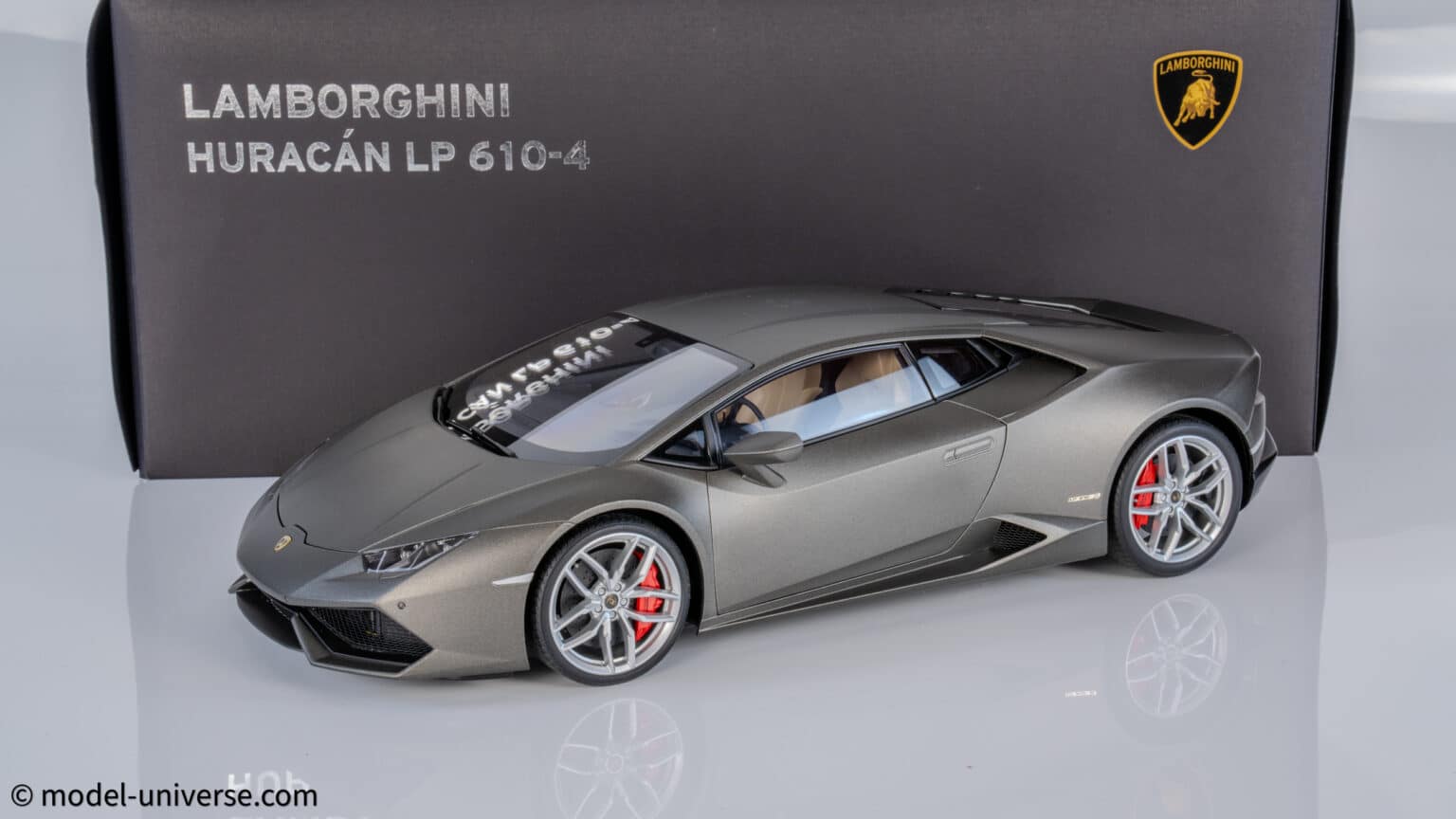 Shop AUTOart Model Cars & Collectibles at Model-Universe.com
