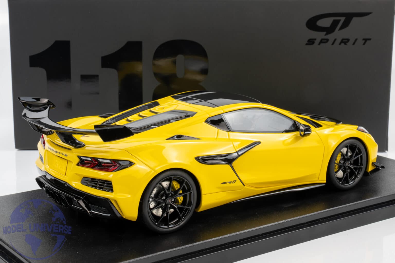 GT Spirit 1:18 Chevrolet Corvette C8 ZR1 Yellow 2025 GT528 Model Car