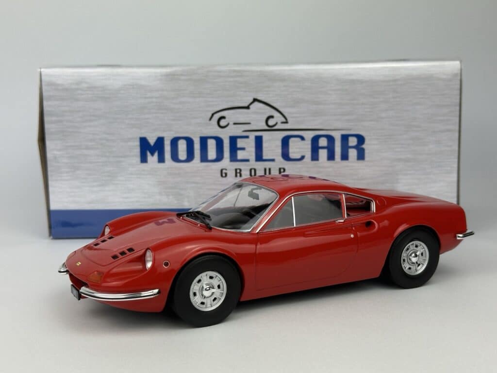 MCG - 1:18 Ferrari Dino 246 GT 1969 Red | Model Universe