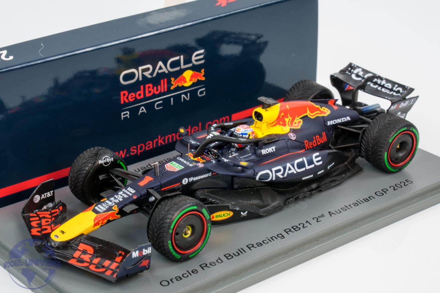 F1 Models | Shop Formula 1® Model Cars & Collectibles