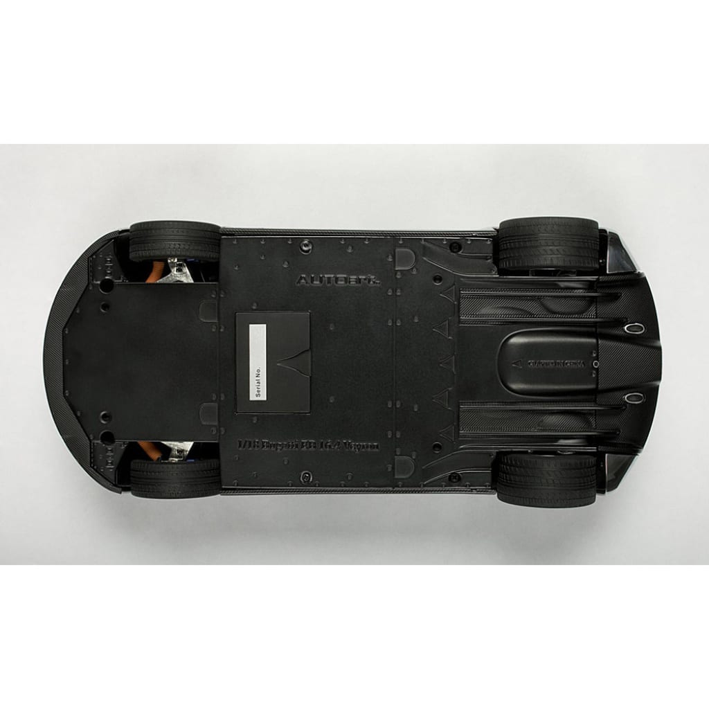 AUTOart - 1:18 Bugatti Veyron Pur Sang (Polished Aluminium/Carbon)