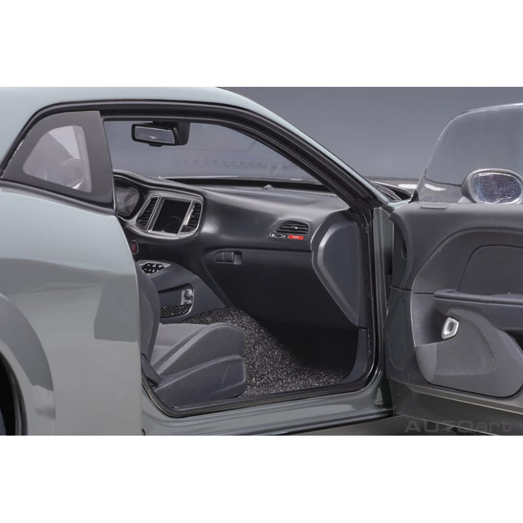 AUTOart - 1:18 Dodge Challenger SRT Hellcat Widebody 2018 (Destroyer Grey)