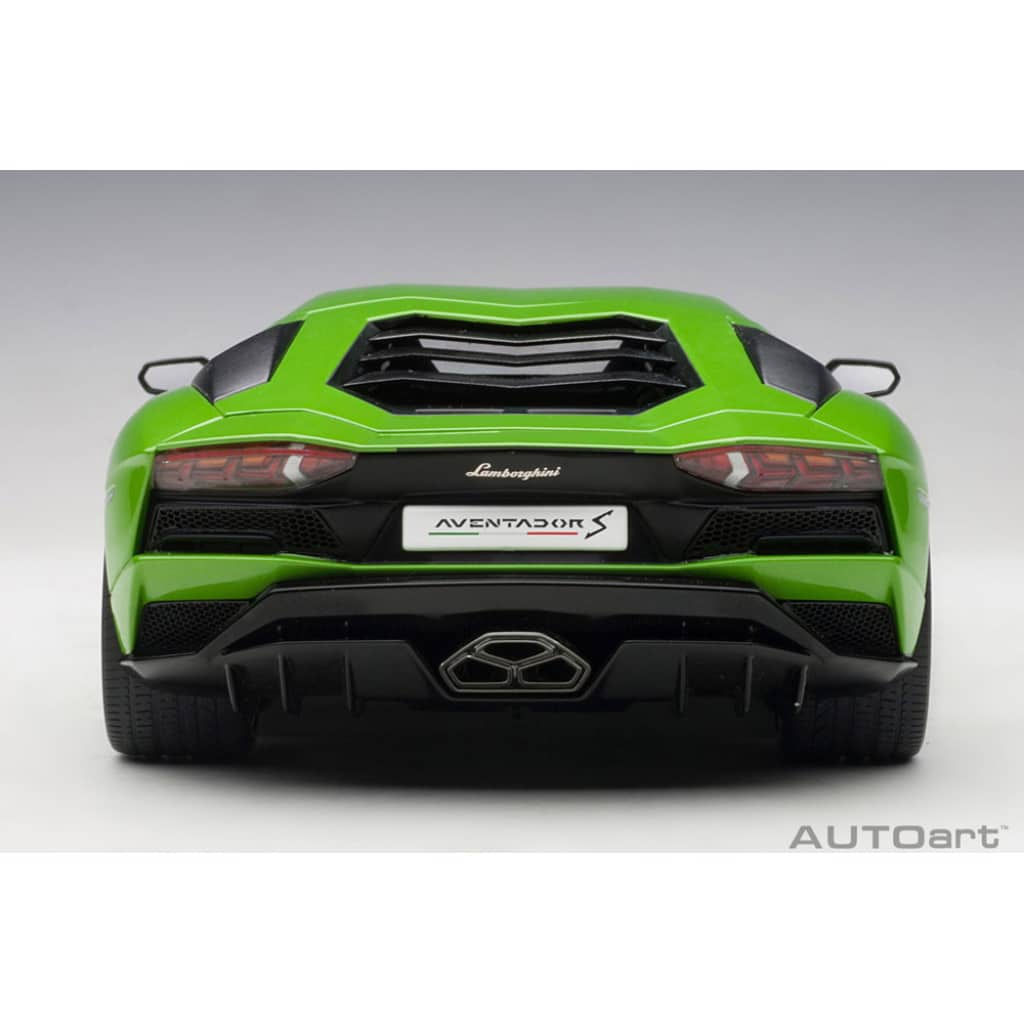 AUTOart - 1:18 Lamborghini Aventador S (Verde Mantis)