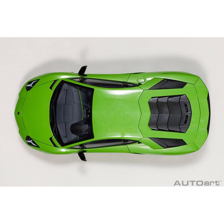 AUTOart - 1:18 Lamborghini Aventador S (Verde Mantis)