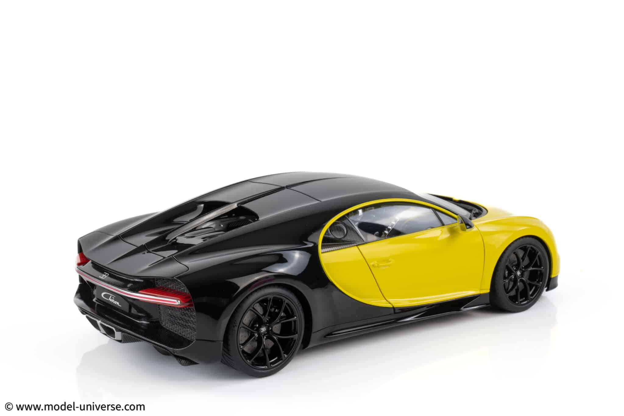 AUTOart - 1:18 Bugatti Chiron (Yellow Molsheim/Nocturne Black ...