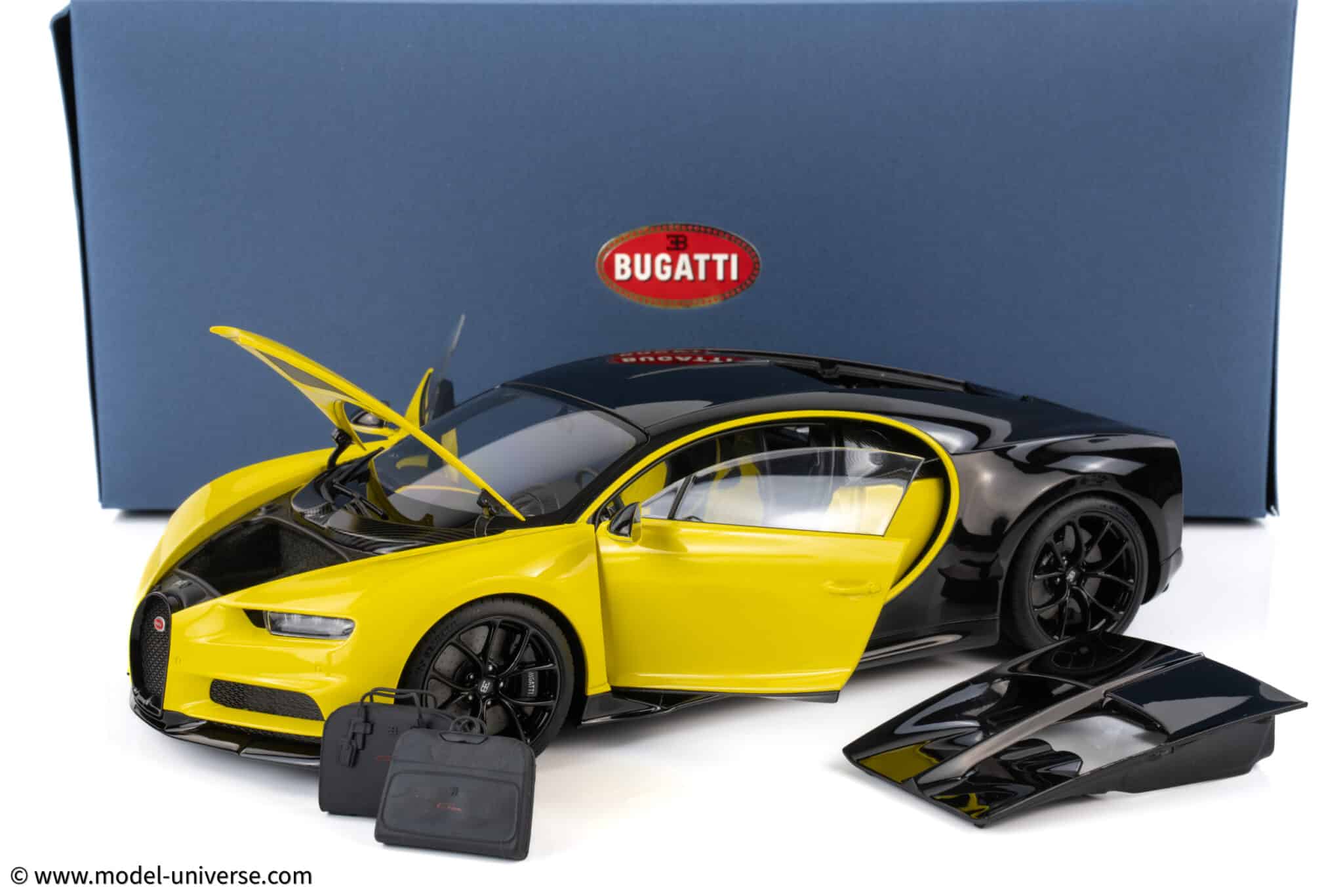 AUTOart - 1:18 Bugatti Chiron (Yellow Molsheim/Nocturne Black ...