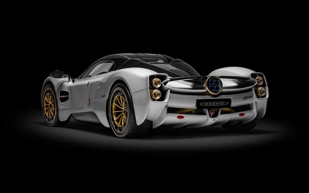 Pocher HK123 1:8 Scale Pagani Utopia Bianco Perla - Diecast Model Kit